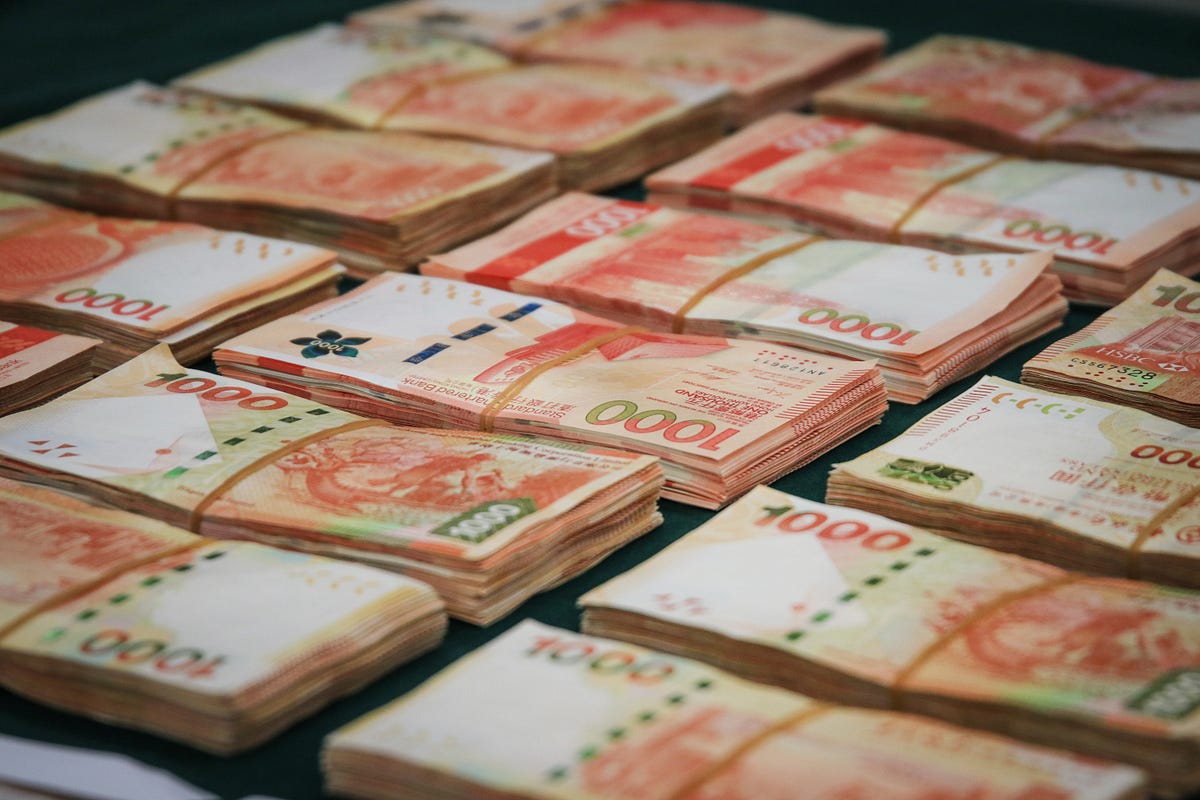 How to Format Numbers as a Currency String in JavaScript? | by John Au ...