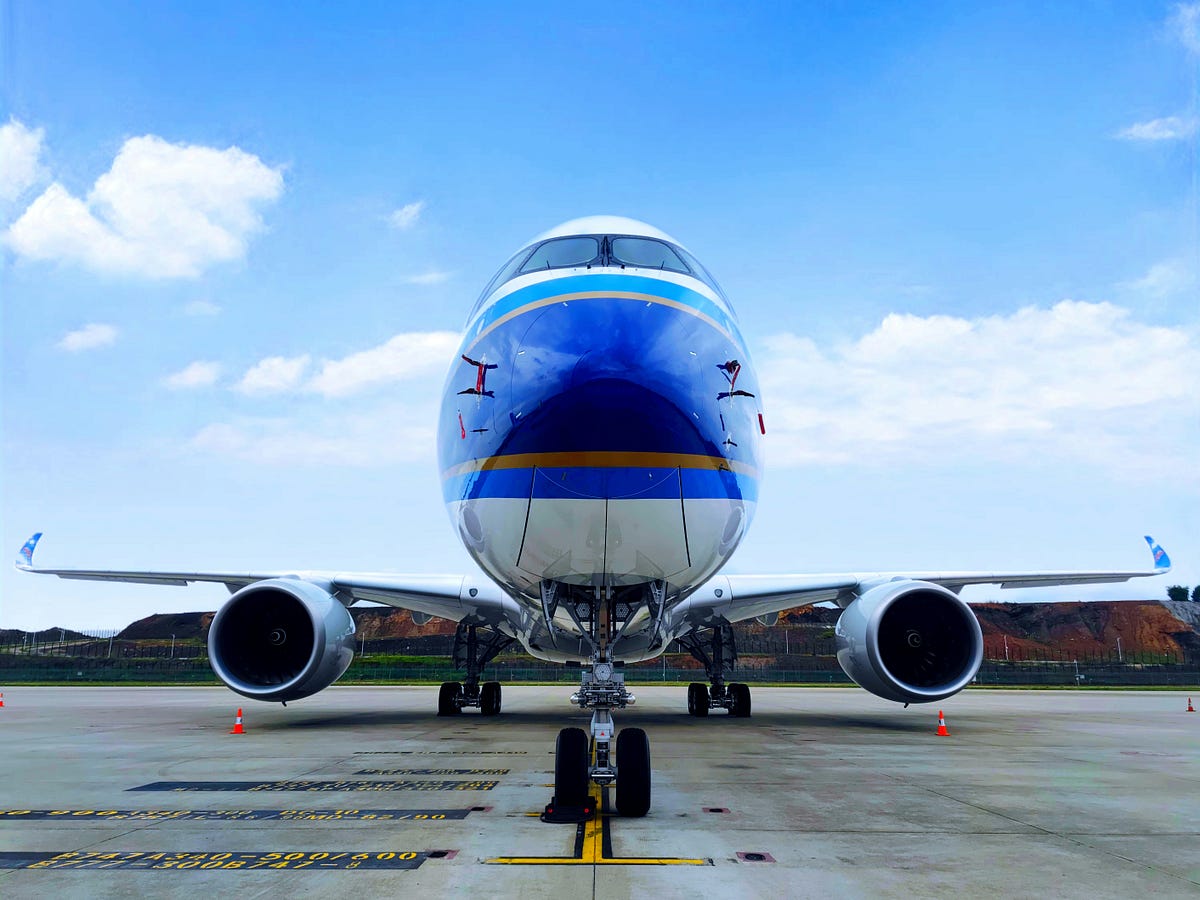 AI IN THE AIRLINE INDUSTRY: REVOLUTIONIZING TRAVEL | by Tiffany CHEONG ...