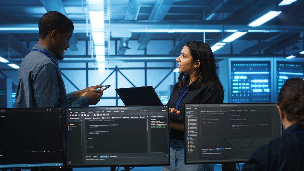 Data Engineer VS Data Scientist: A Comprehensive Comparison? | by ...