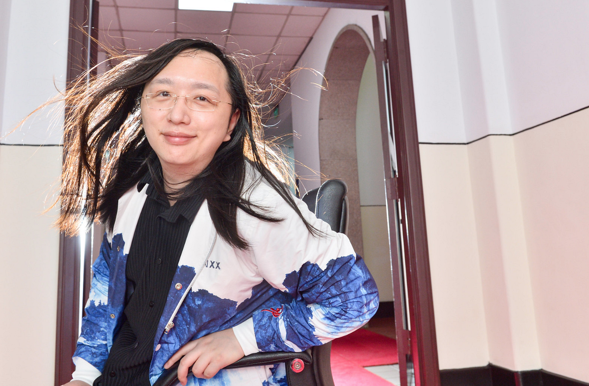 オードリー・タン台湾デジタル大臣対談【未曾有の危機に使える未来思考】Part 2/3 | by Daisuke Ishii | Daisuke Ishii Blog 石井 大輔 ブログ ...