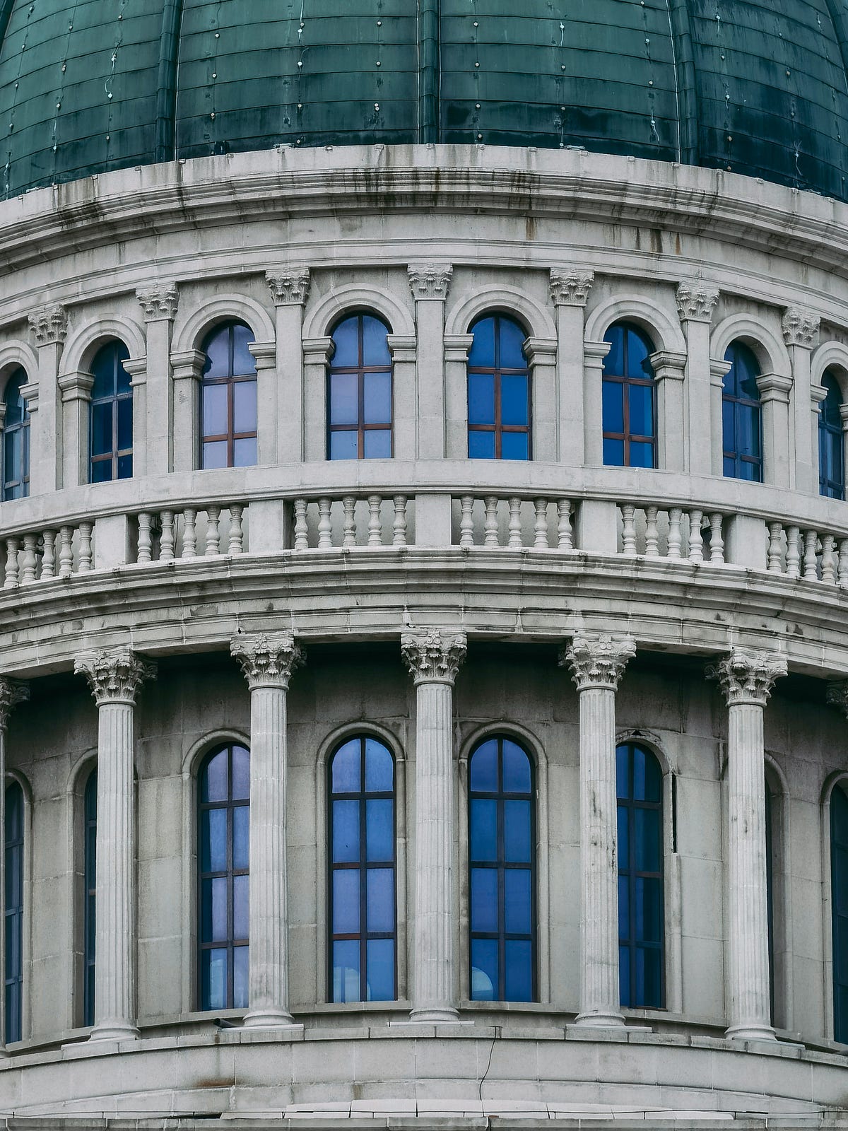 Mastering Urban Scenery: Photographing Architecture — Tips and Tricks ...