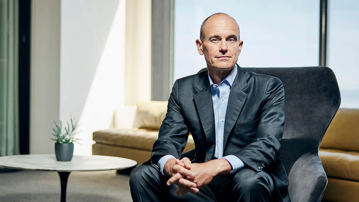 Stop Building Startups. Start Consulting Instead. | by Michael Lin | Medium