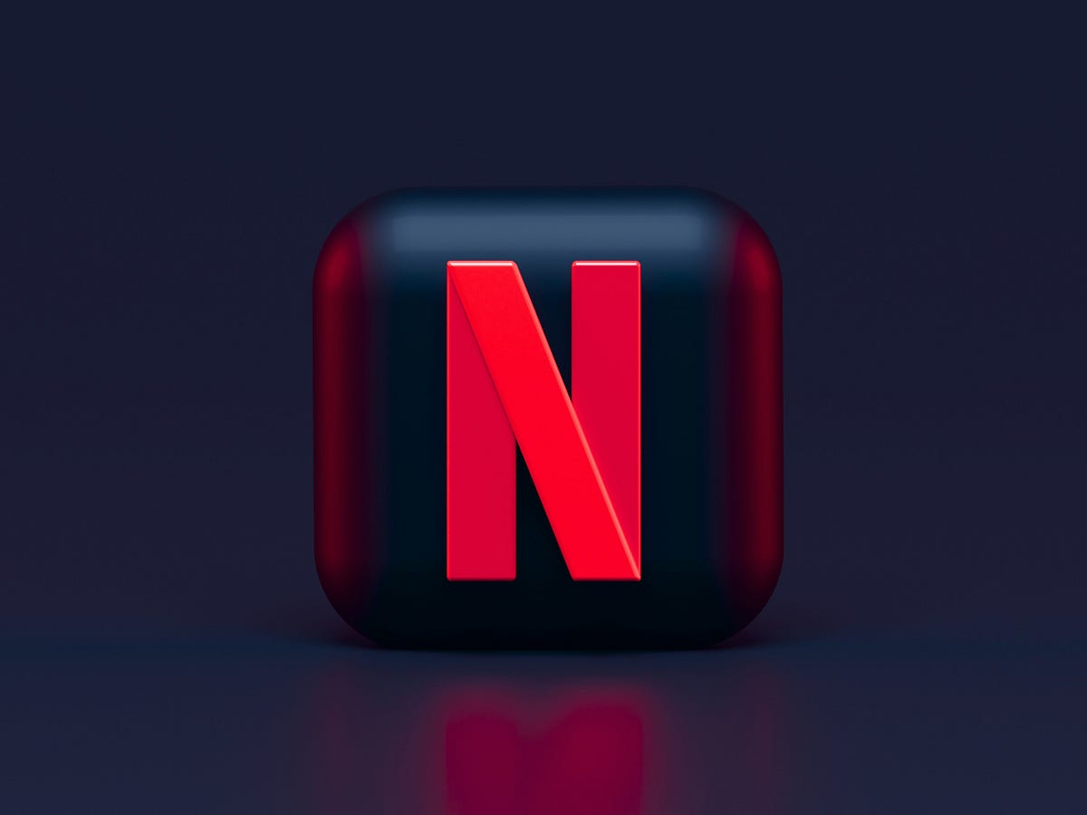 Case Study: How Netflix Leverages Cloud Computing for Success | by Hugo ...