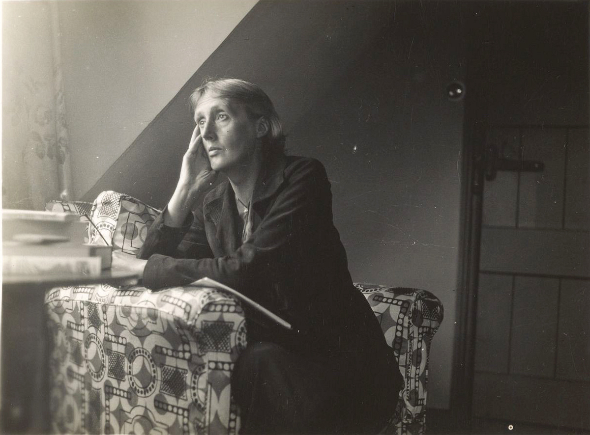 Las ideas de Virginia Woolf, un faro atemporal | by Santiago Lopez | May, 2025 | Medium