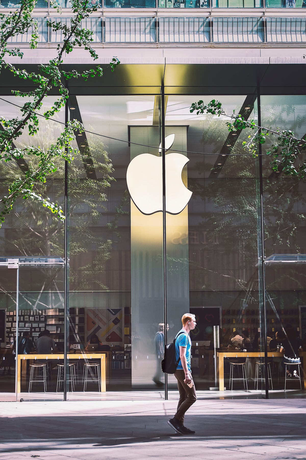 Why I’m Thinking Of Buying Apple Products | by Michal Zamastil | Medium