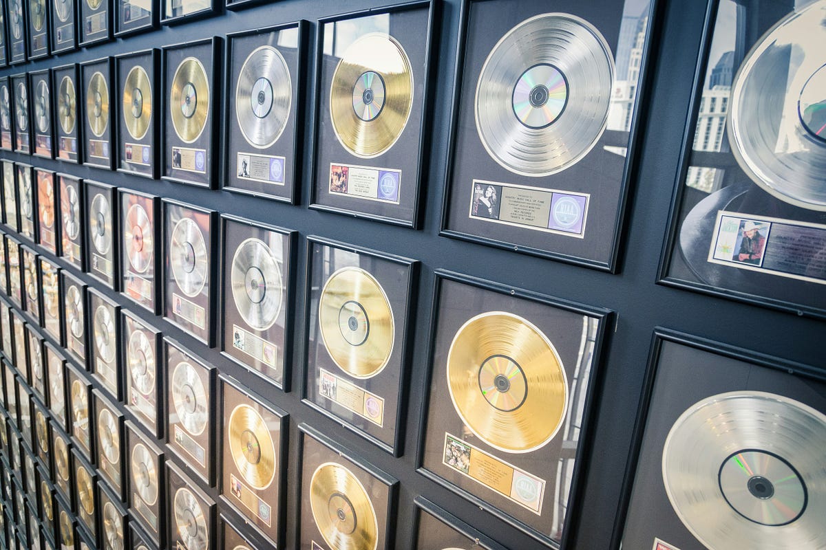 Music Vault: The 12 Top Selling Albums of the 1990s | by Curt Melzer ...