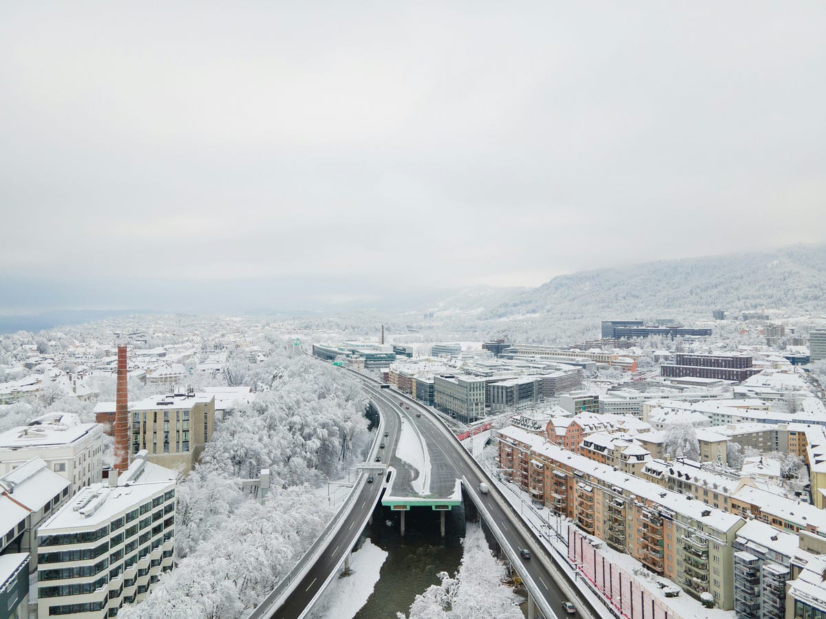 Streaming Responses with LangChain and FastAPI | by Shijo | Medium