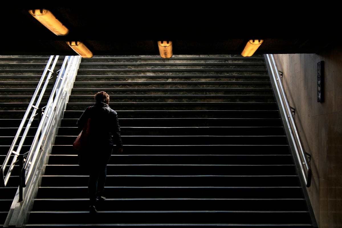 Psychologists Say This Quiet Behavior Makes People Instantly Like You ...