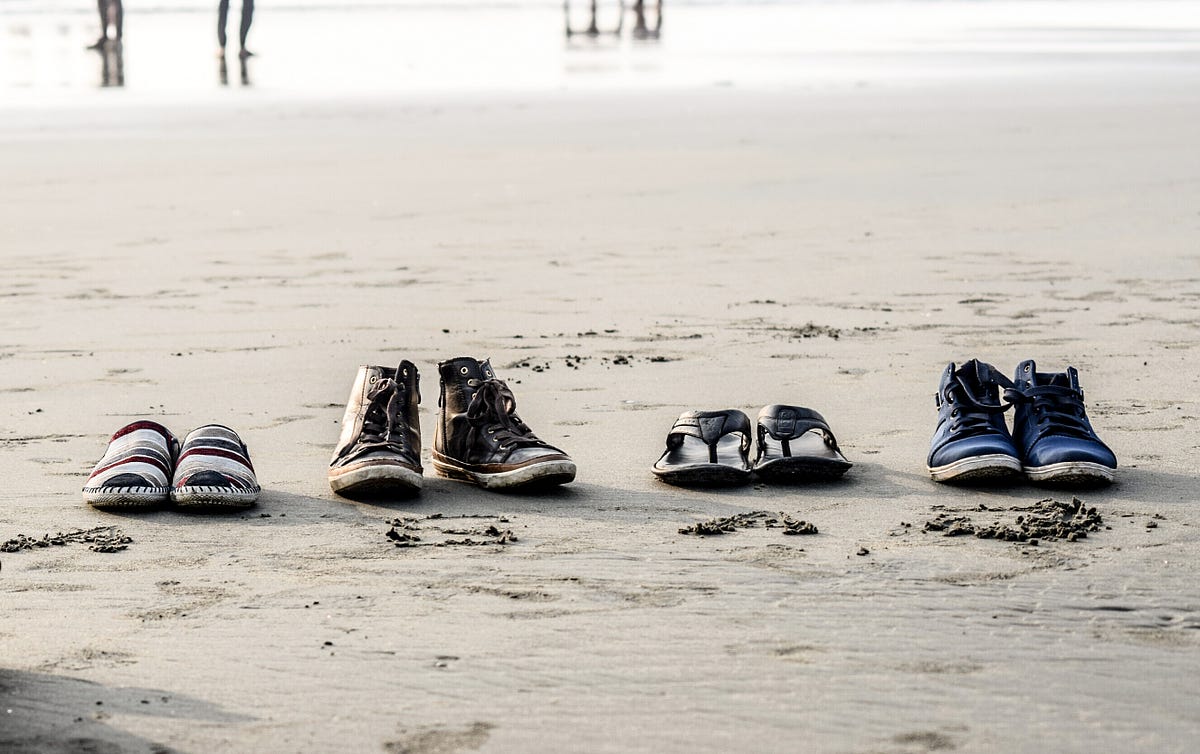 CNN [Lengkap] : Klasifikasi Gambar Sepatu, Sandal, dan Boot Menggunakan ...
