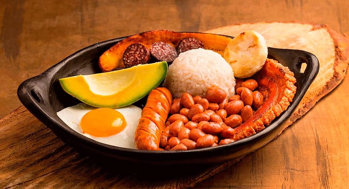 Top 10 famous Colombian Foods. Colombian cuisine is diverse and rich ...