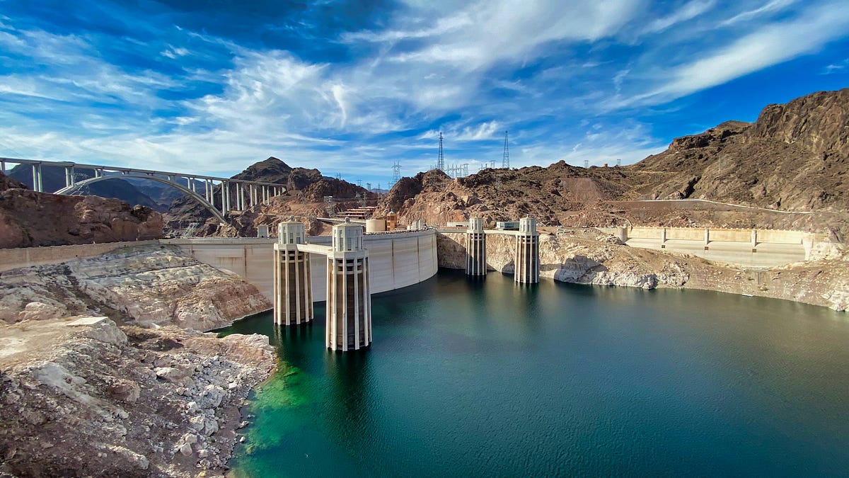 7 Sunken Treasures in Nevada’s Lake Mead | by Aleza Freeman | Medium