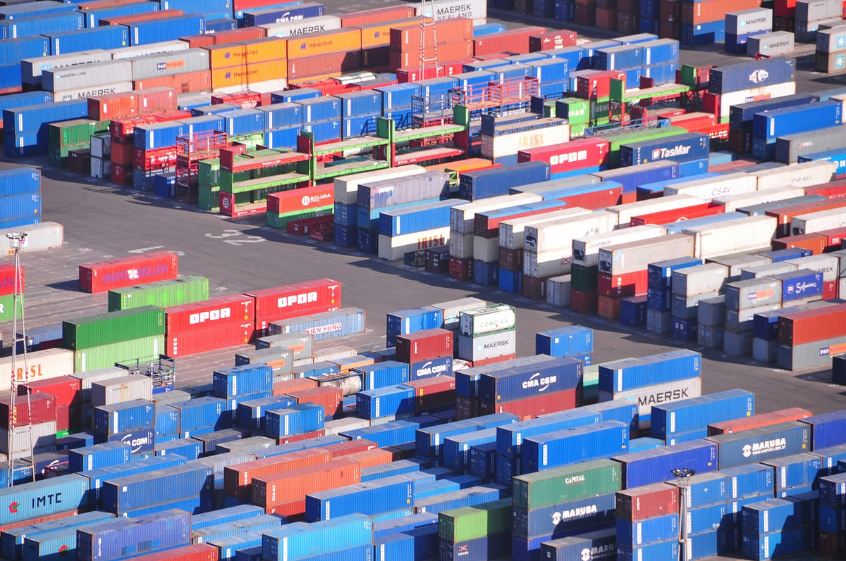 How to Manually Download Container Images | by Donovan Hubbard | Medium