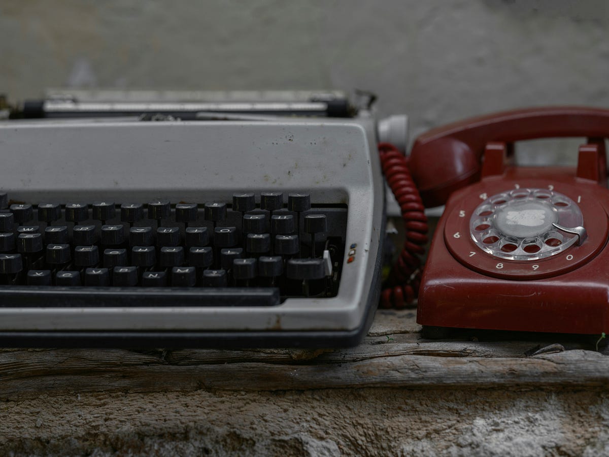 The Unfolding Story of Human Communication: From Grunts to Gigabytes ...
