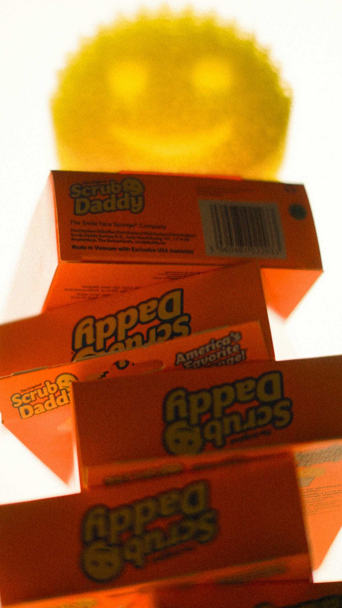How Scrub Daddy Turned a Failed Sponge into a $500M Fan-Fueled Empire ...