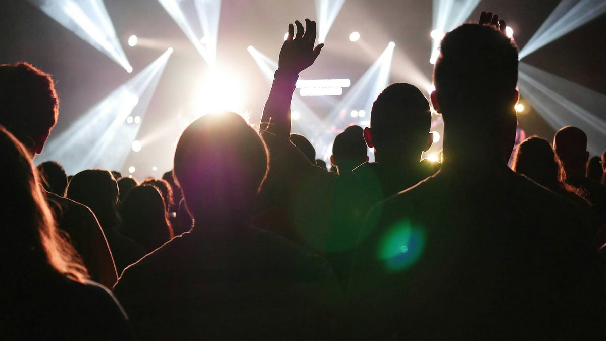 Megachurches Don’t Deserve Their Bum Rap | by Sandy Hazenberg | Jun, 2025 | Medium