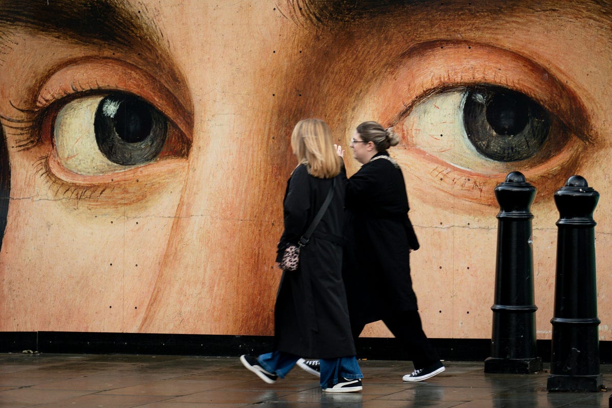The Power of the Gaze: Why Being Watched Can Make You Dumb | by Fower Leo | Sep, 2025 | Medium