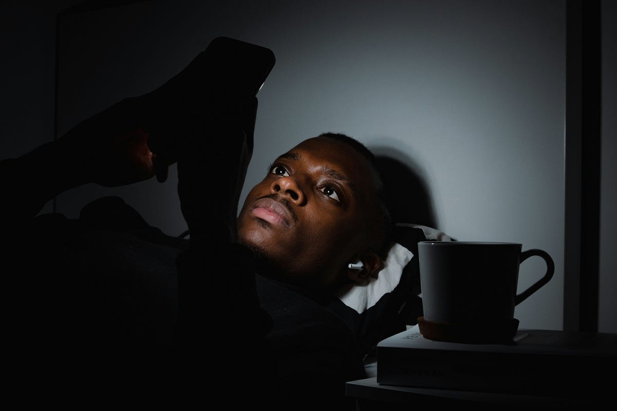 What Is Vamping Meaning: Why Phones Harm Sleep | DataDrivenInvestor