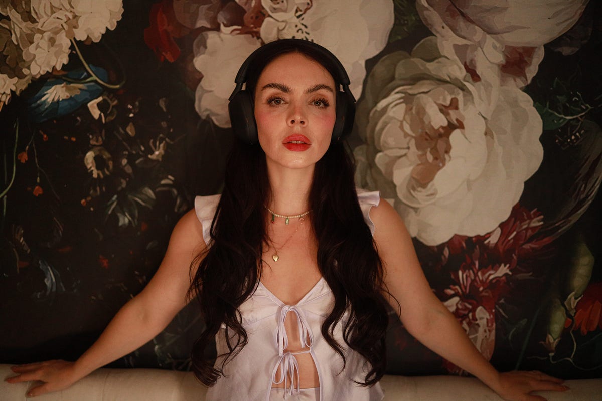 Empower Your Dating Life: Communication Tips for ADHD Women | by Philippa Harper | Medium