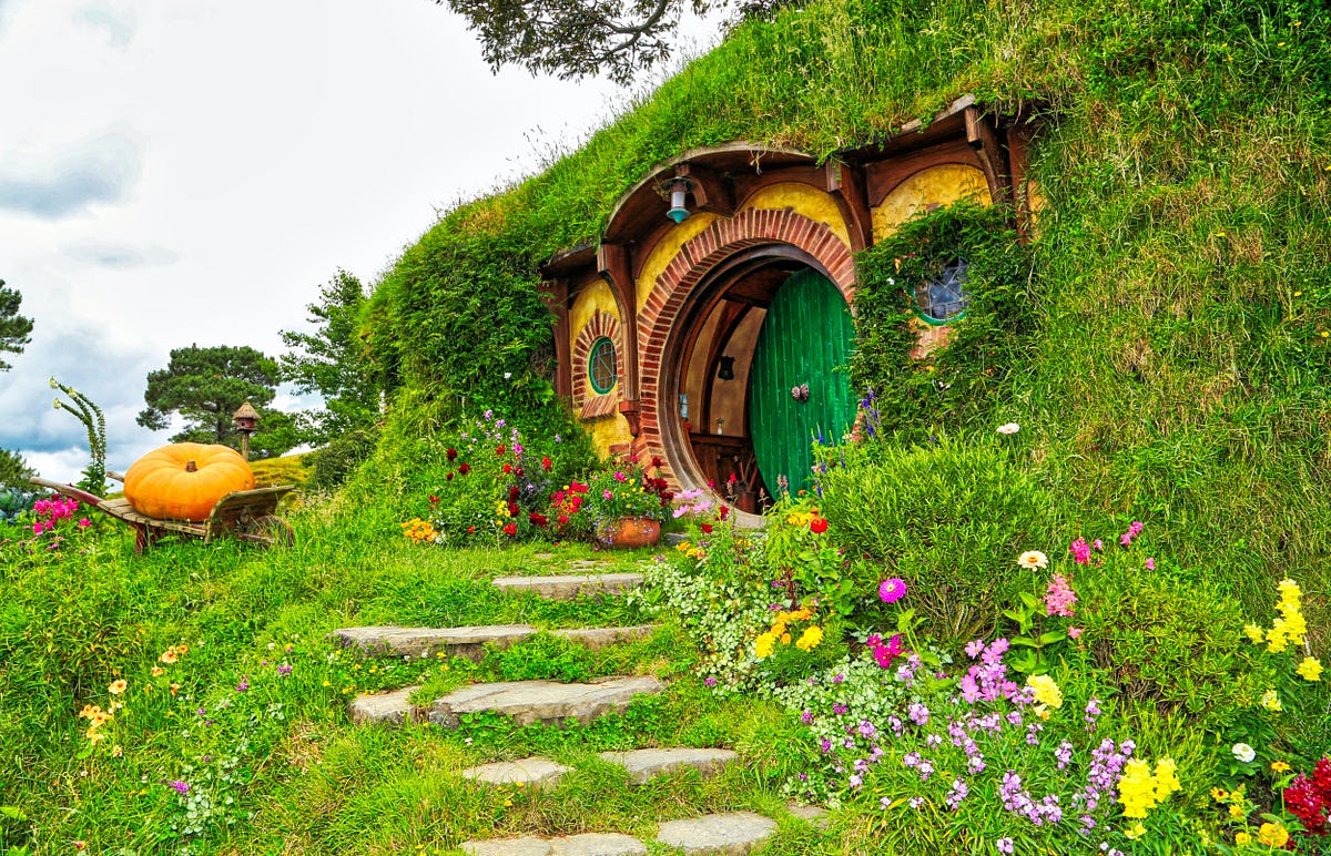 Why The Hobbit is the ultimate fall read | by Jasmin James | Medium