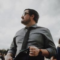 Aaron Tharpe – Medium