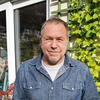 Tim Coombs – Medium