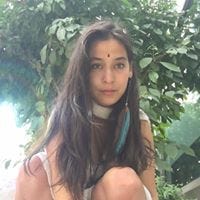 Laura Matsue – Medium