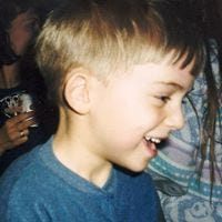 Aaron Pool – Medium