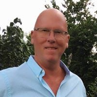 Dr Mark Roozen – Medium
