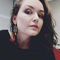 Anna Luiza Magalhães – Medium