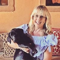 Elizabeth Cook – Medium