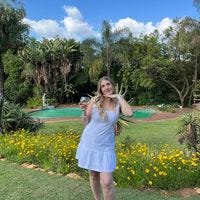 Dayna Limbeek – Medium