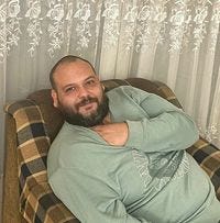 Youssef Achour – Medium