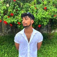 Luiz Felipe – Medium