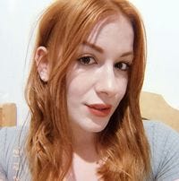 Joyce Trindade – Medium