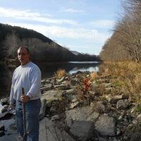 Mike Hakes – Medium