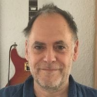 Robert Simon – Medium