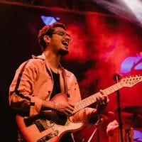 Rafael Dias – Medium