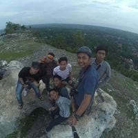 Dewa, Rashidi, Zulfikar, Irwan Ahmett, Tita Salina – Medium