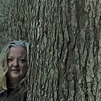 Shellyse Szakacs – Medium