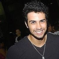 Julio Flávio – Medium