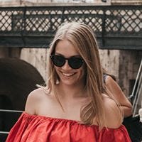 Monta Martīni – Medium