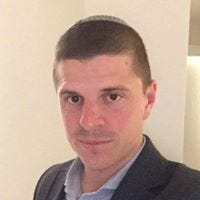 Toby Kahan – Medium