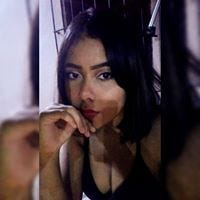 Débora Tobias – Medium