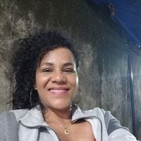 Luana Eloy – Medium