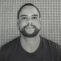 Marcus Valerius Oliveira – Medium