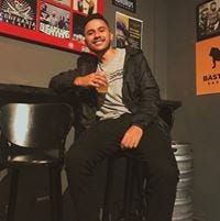 Gabriel Ribeiro – Medium