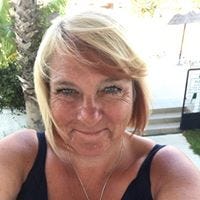 Louise Cox – Medium