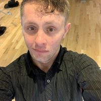 Riley Dwyer – Medium