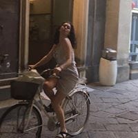 PInar AkpInar – Medium