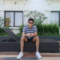 Ari Anggara – Medium